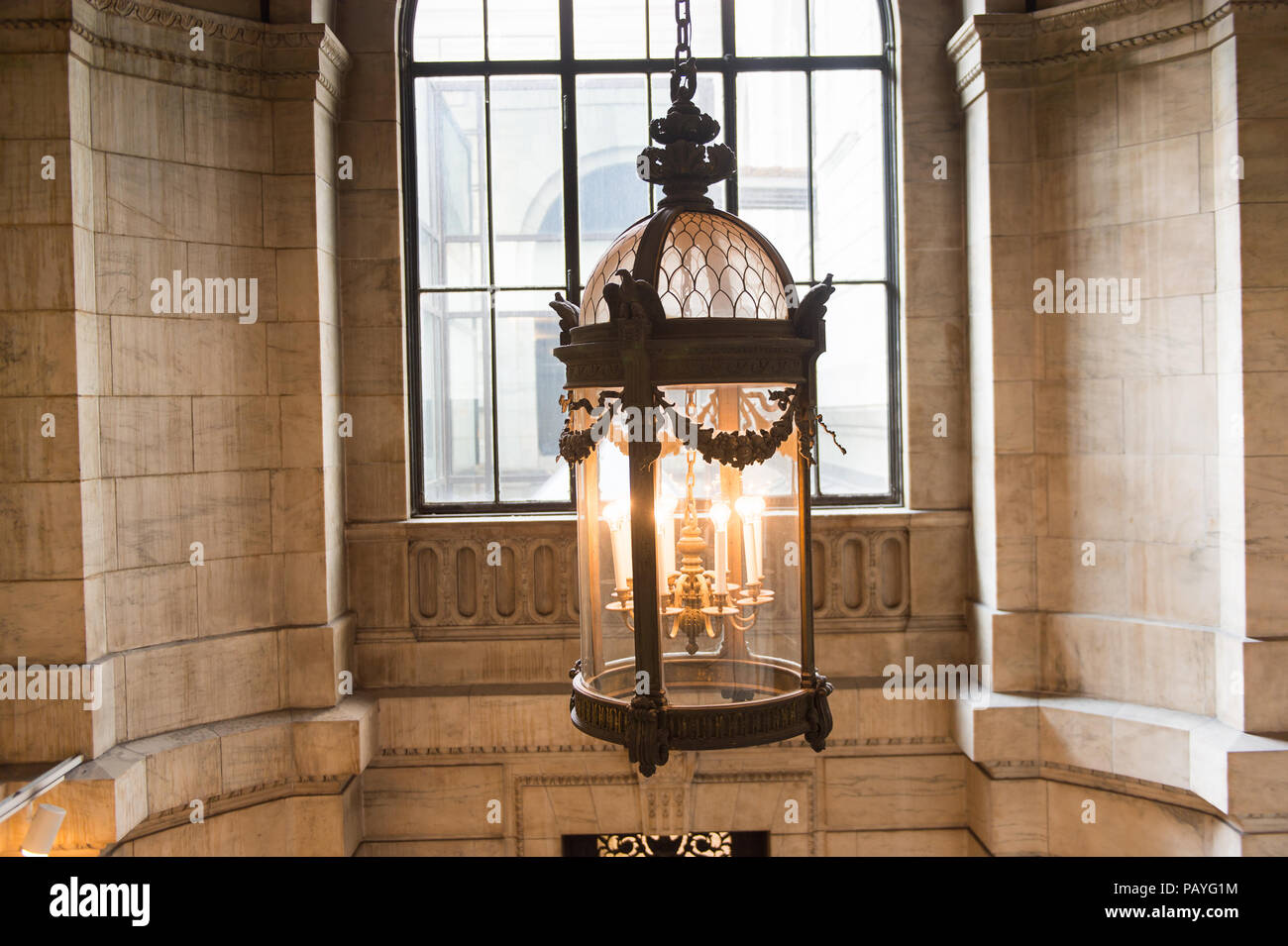NEW YORK, USA - OCT 8, 2015: Interior of the Public library on the 5th ...