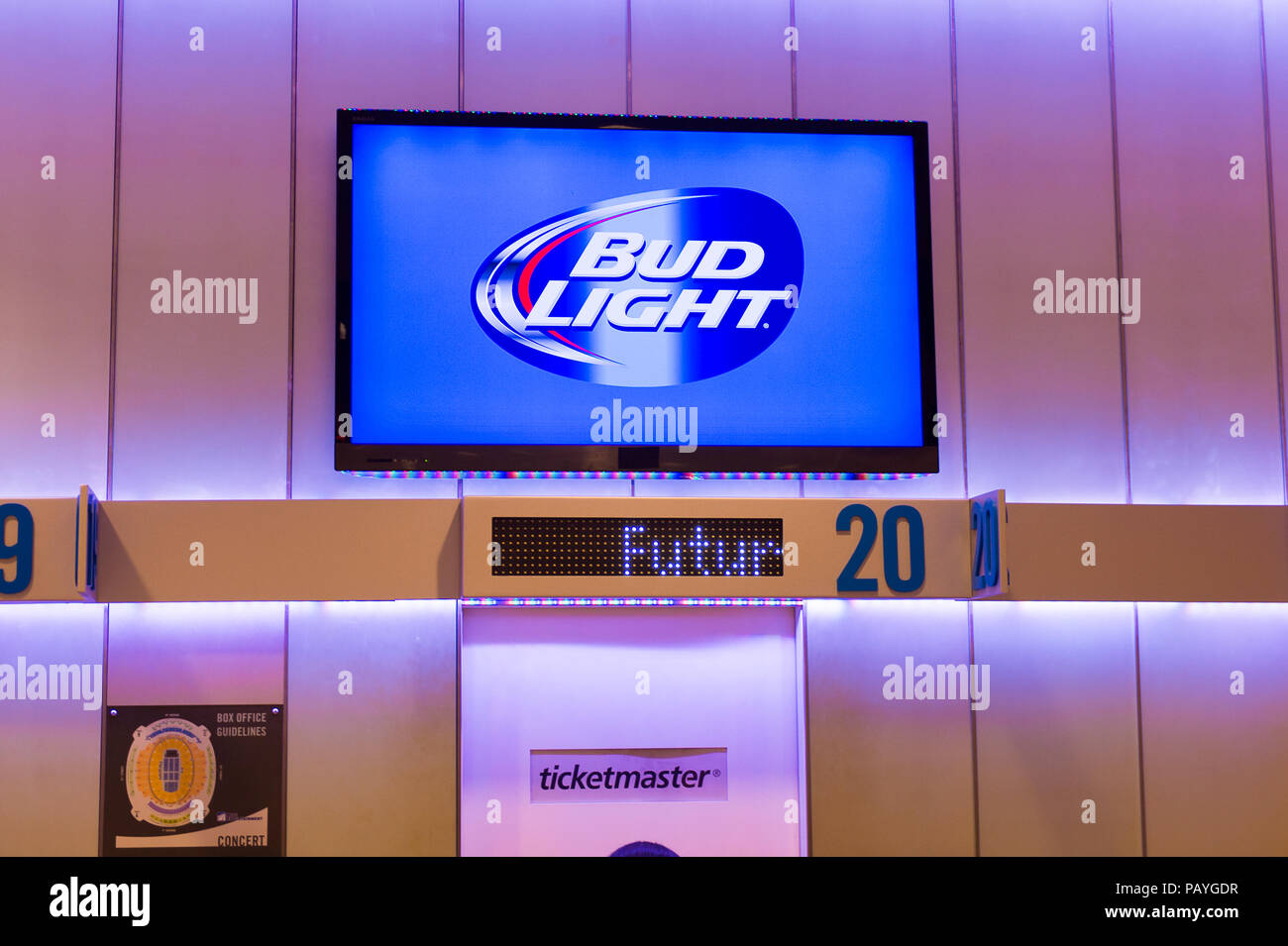 NEW YORK, USA - OCT 8, 2015: Interior of the Madison Square Garden, New ...