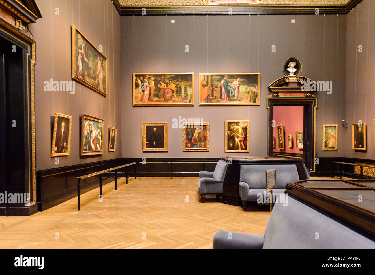 VIENNA, AUSTRIA - NOV 17, 2015: Gallery of the Kunsthistorisches Museum ...
