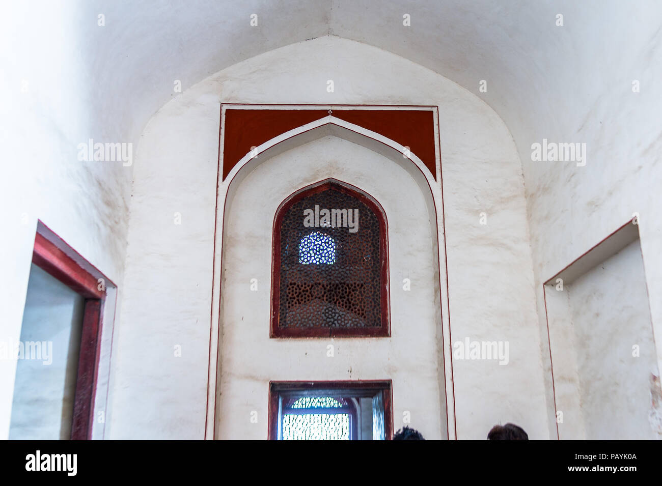 DELHI, INDIA - JAN 18, 2016: Interior of tje Humayun's Mausoleum,the ...