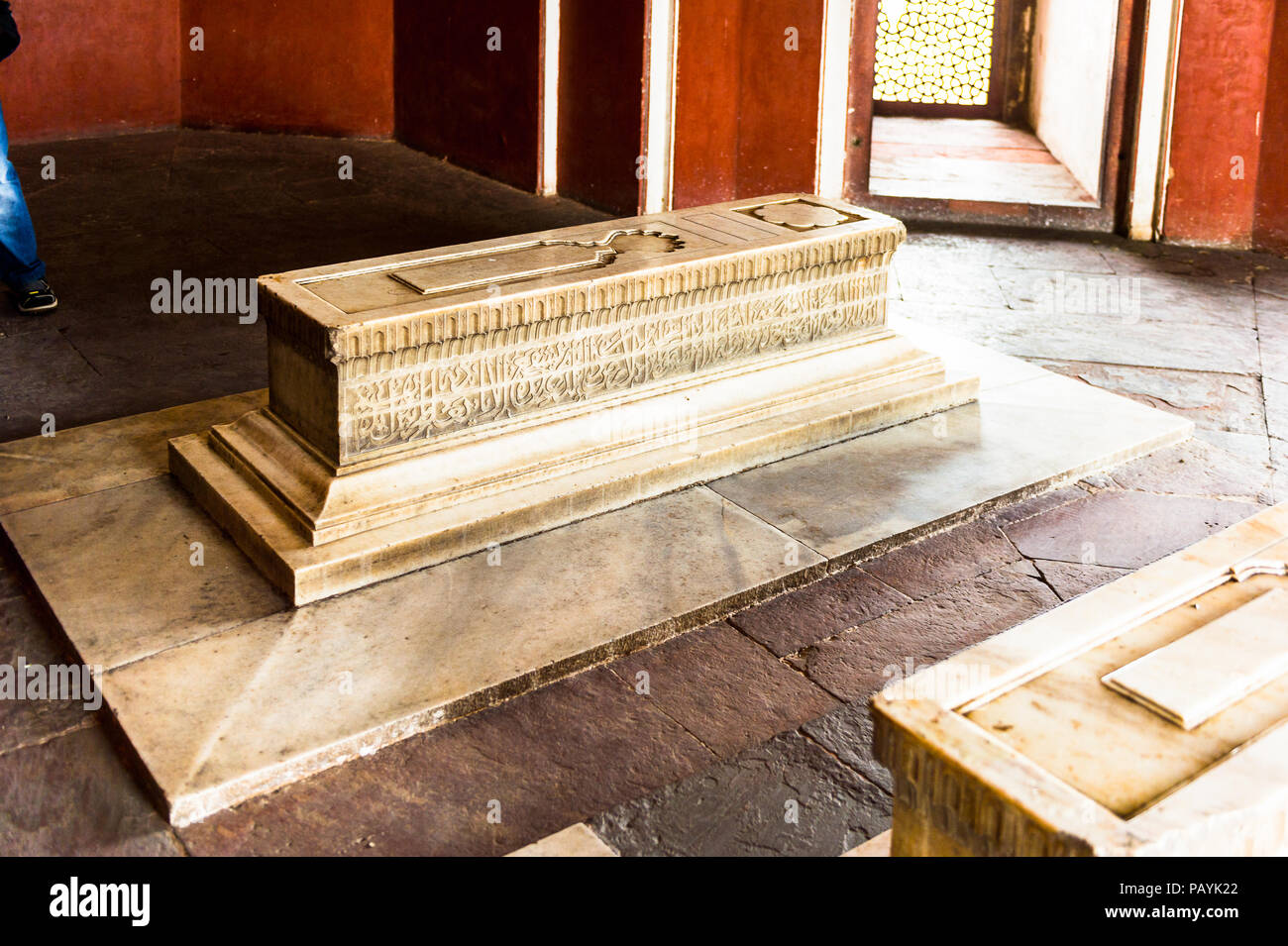 DELHI, INDIA - JAN 18, 2016: Interior of tje Humayun's Mausoleum,the ...