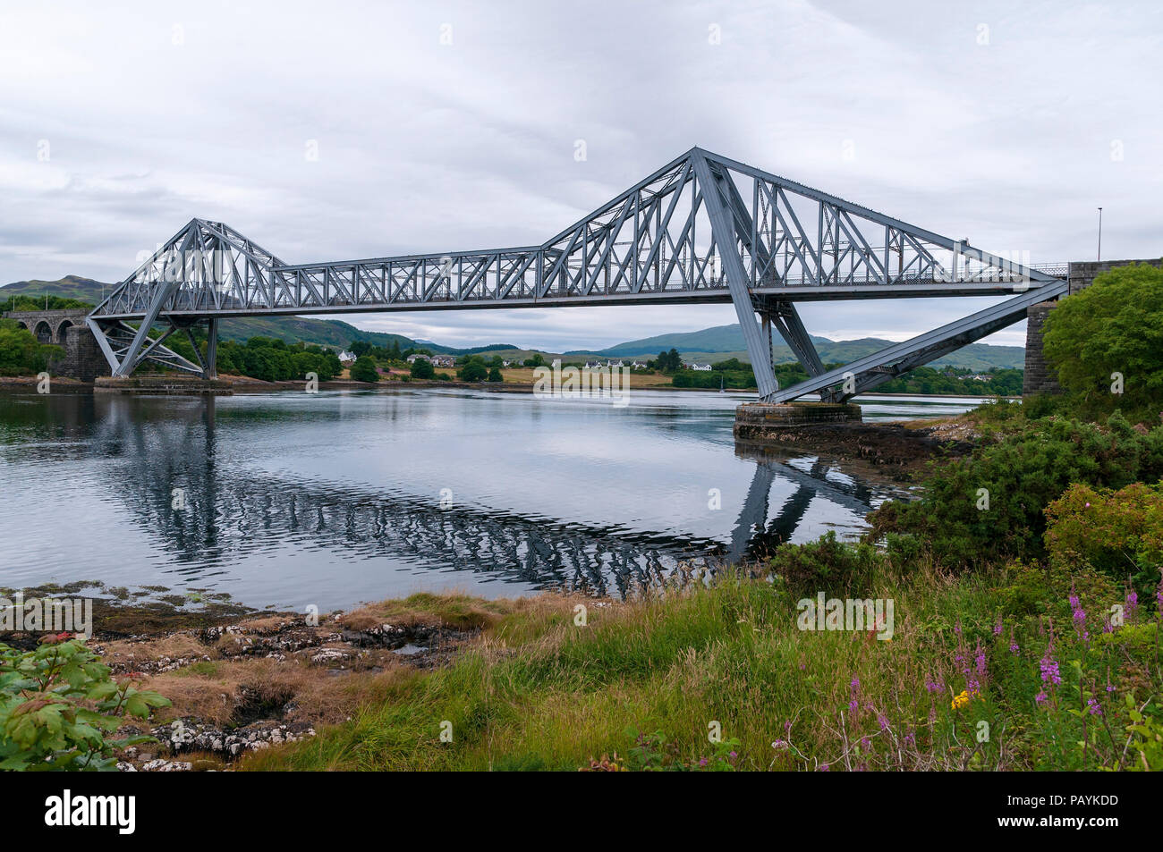 Connel bridge hi-res stock photography and images - Alamy