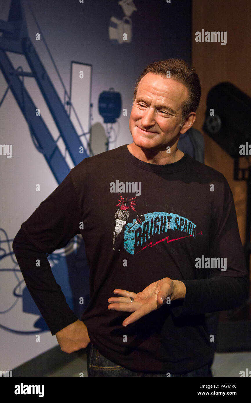 LOS ANGELES, USA - SEP 28, 2015: Robin Williams in the Madame Tussauds ...