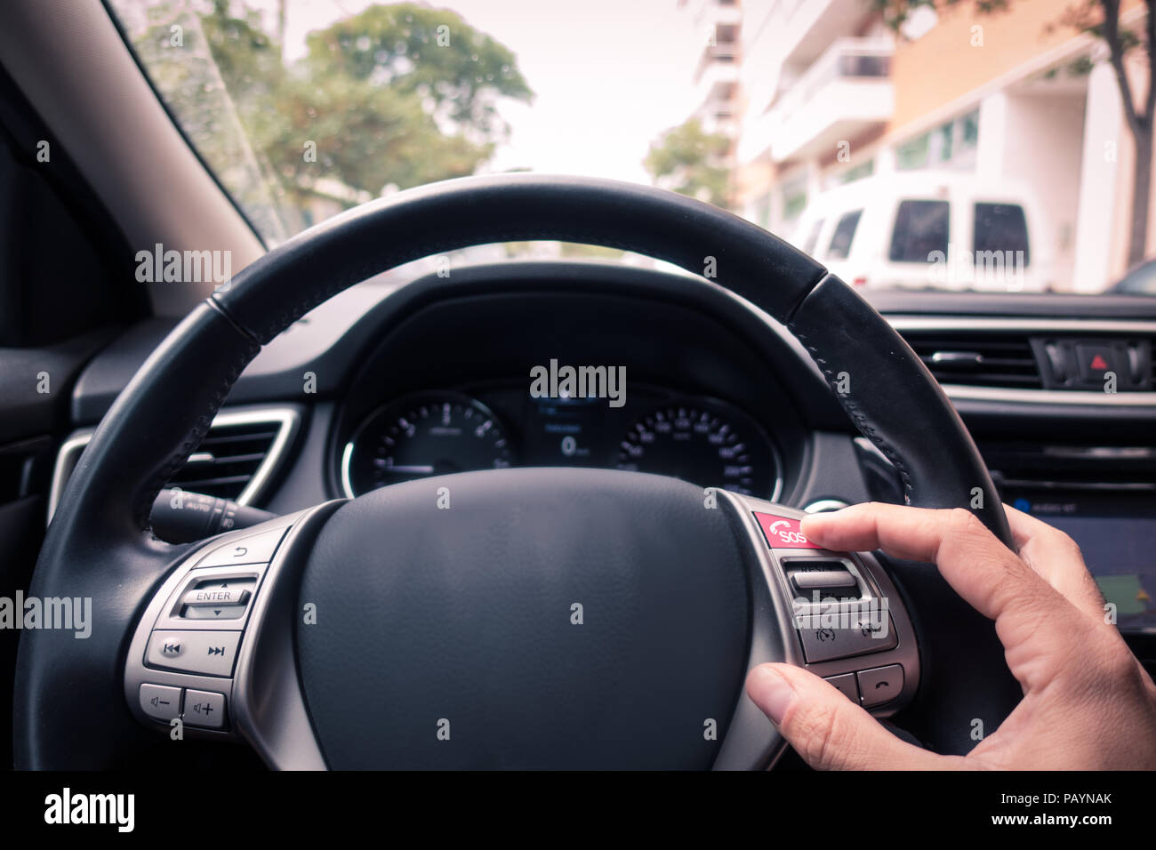 Ecall sos car hi-res stock photography and images - Alamy