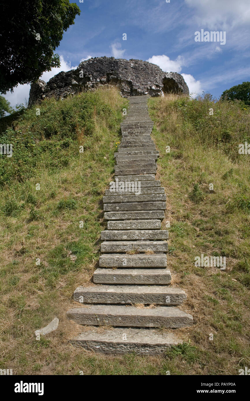 Steps leading to castle hi-res stock photography and images - Alamy