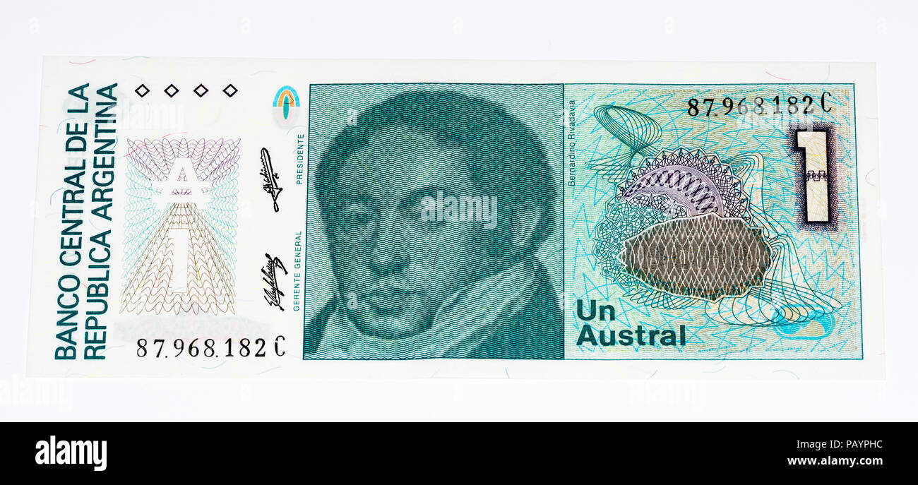 VELIKIE LUKI, RUSSIA - JULY 30, 2015: 1 Argentinian austral bank note ...