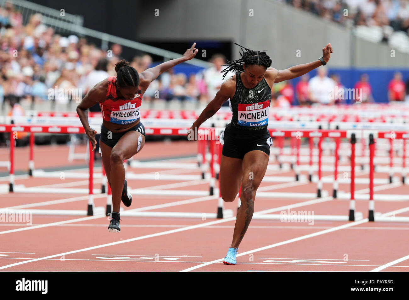 Womens run finish hi-res stock photography and images - Alamy