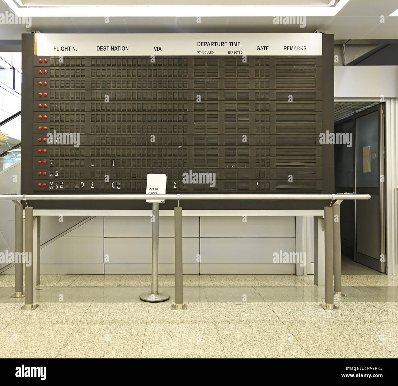 Solari display board hi-res stock photography and images - Alamy