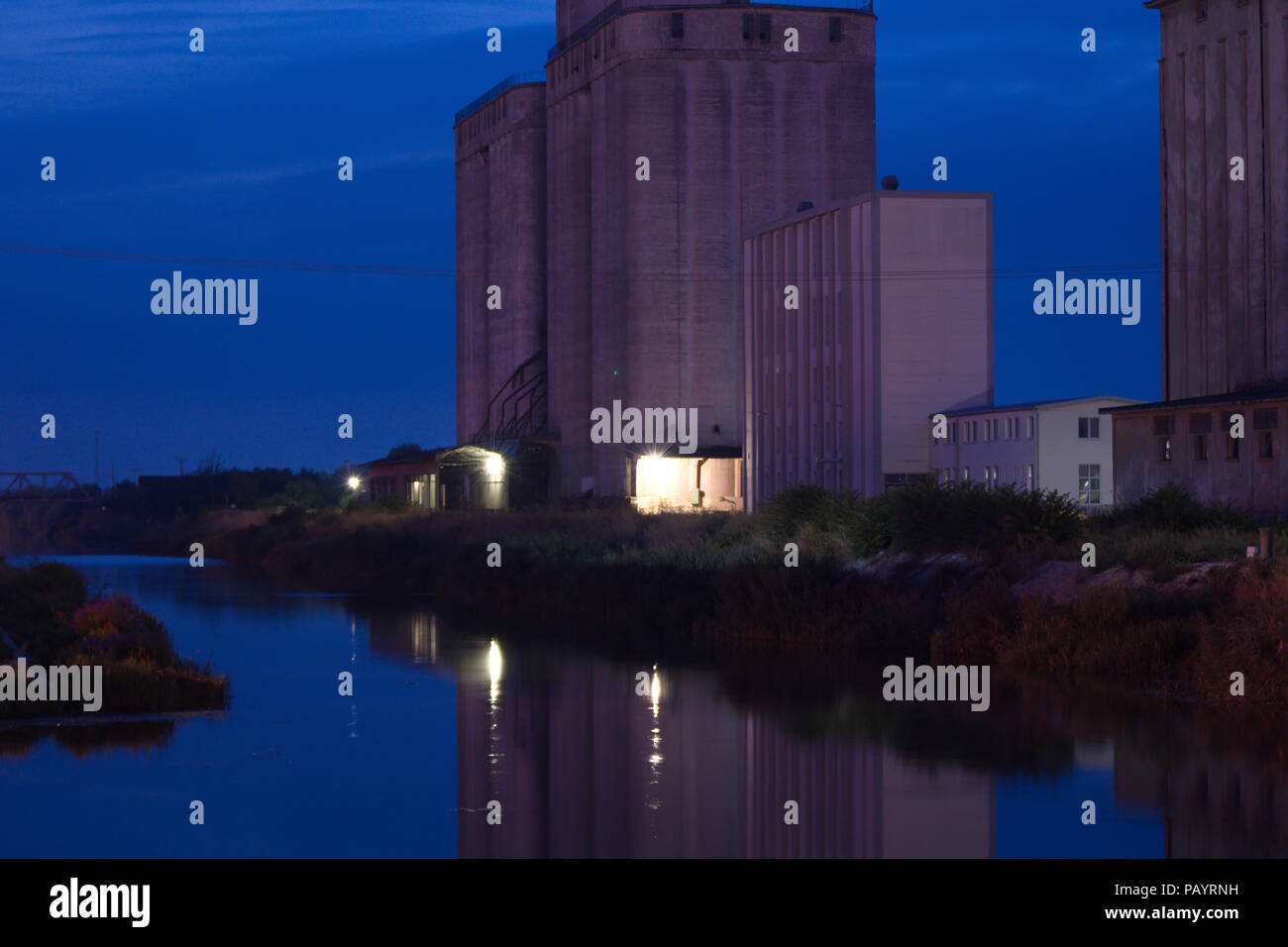 High concrete structure hi-res stock photography and images - Alamy