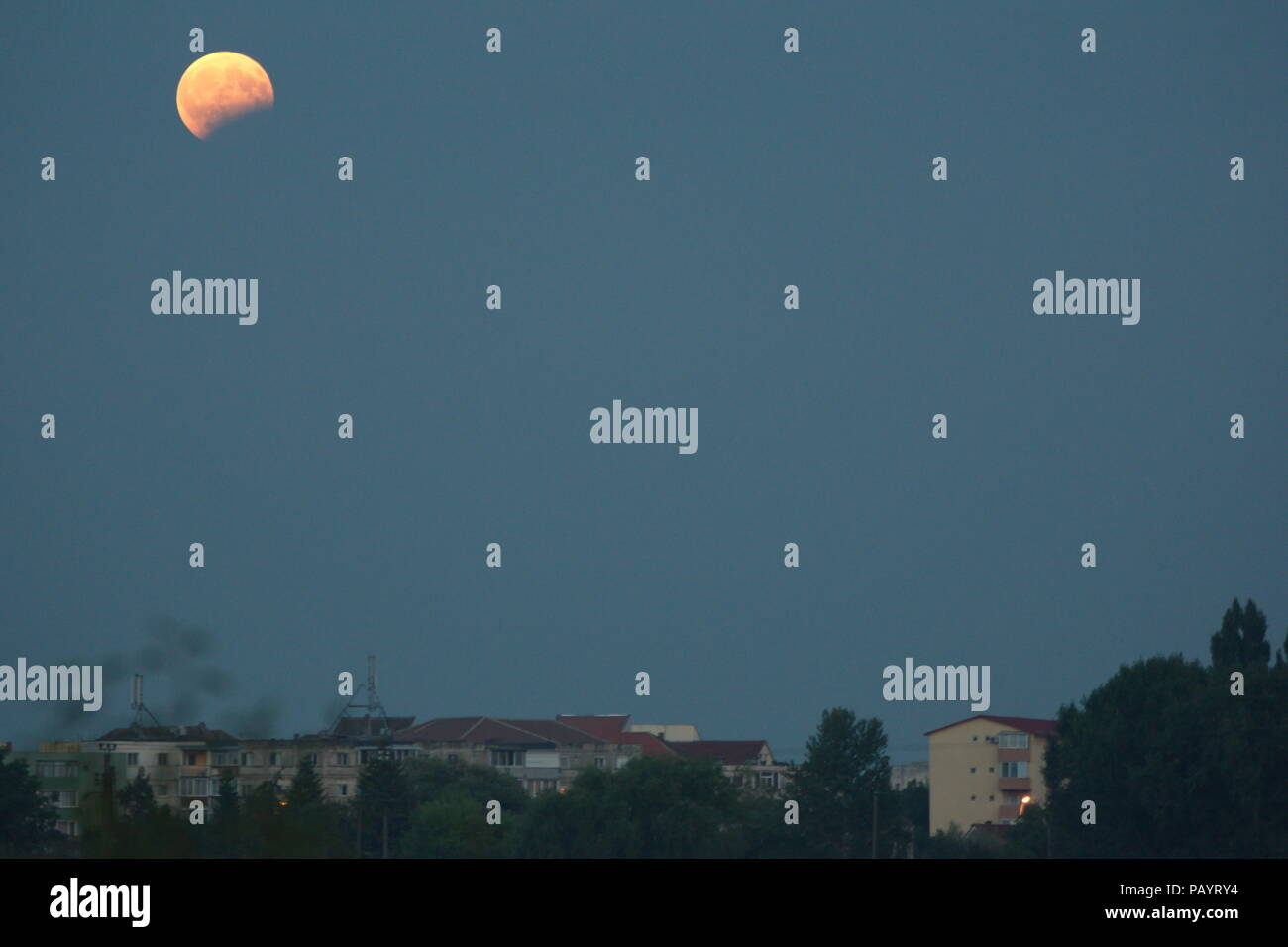 Partial solar eclipse building hi-res stock photography and images - Alamy