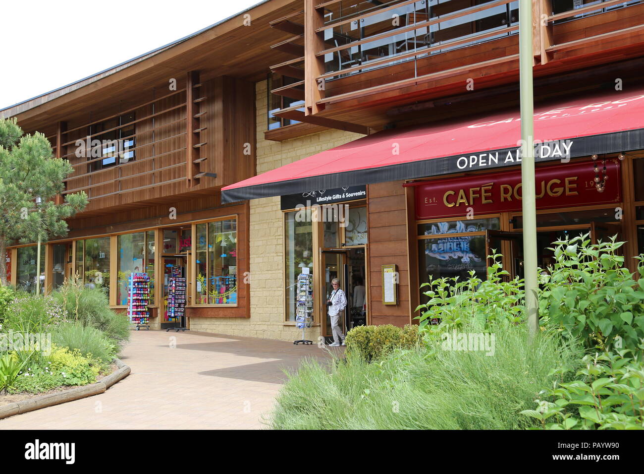 Restaurants center parcs hi-res stock photography and images - Alamy