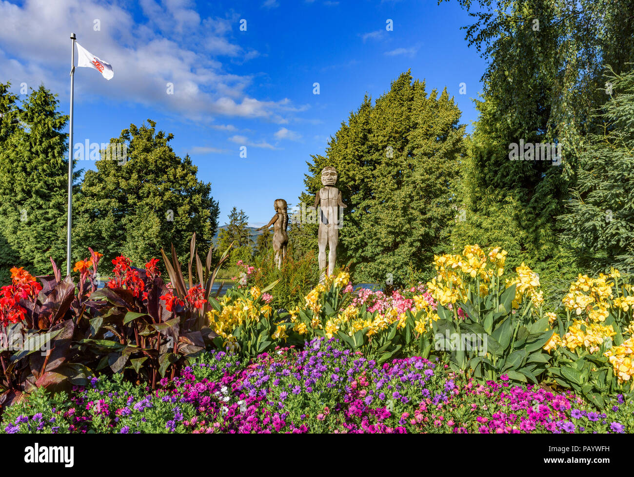 Hupacasath welcome figure hi-res stock photography and images - Alamy