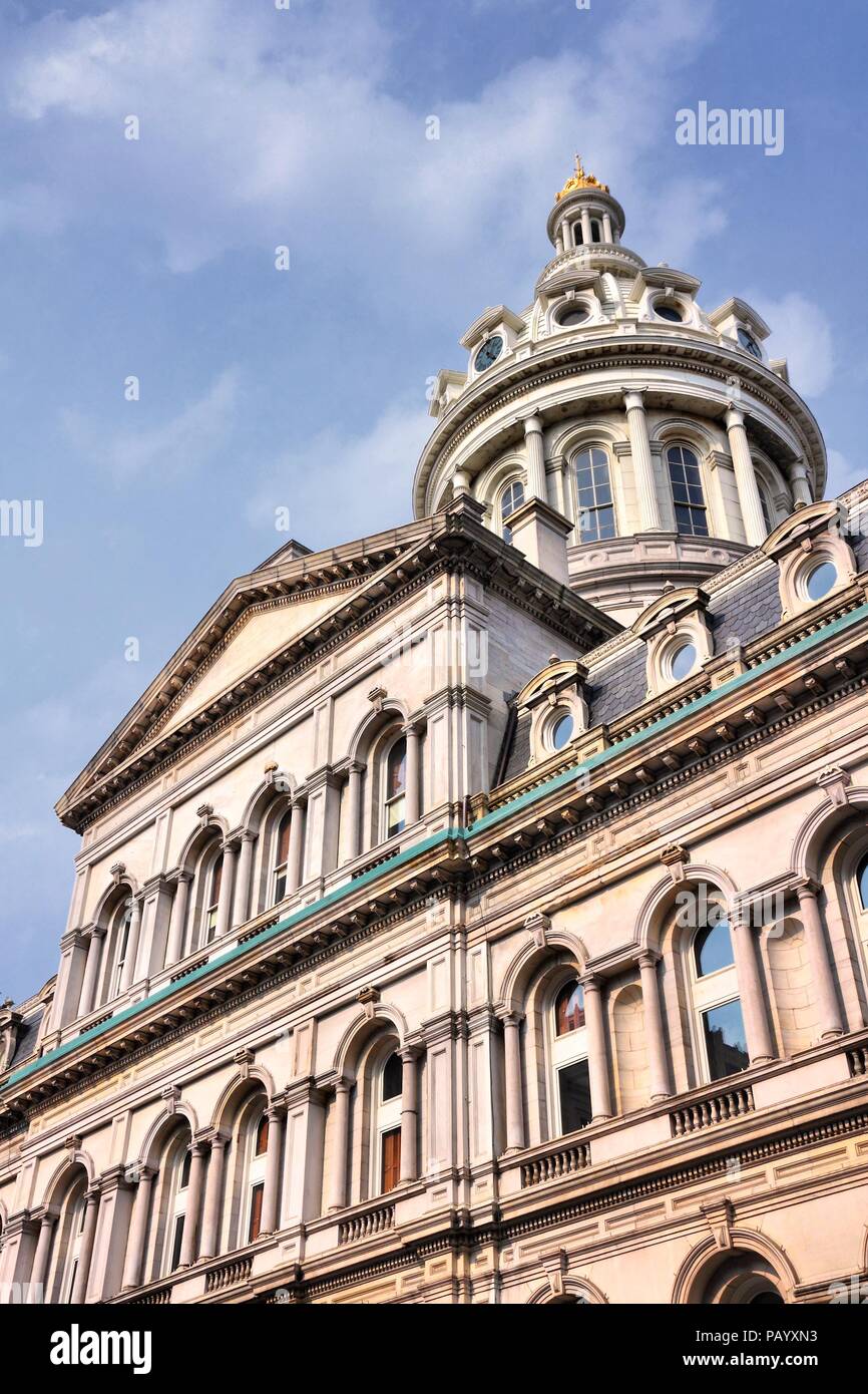Baltimore city hall hi-res stock photography and images - Alamy