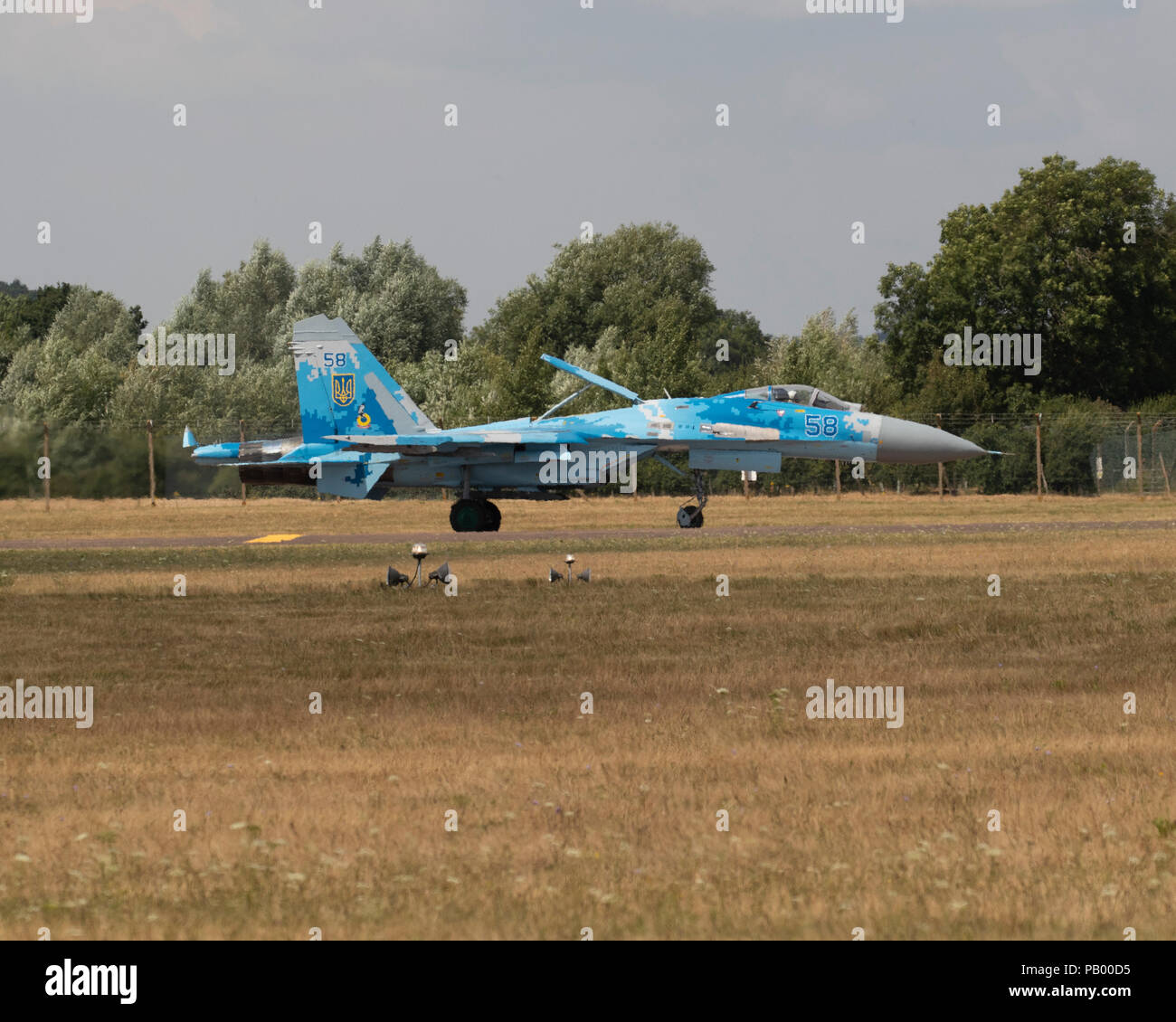 Sukhoi su 27 flanker jet fighter hi-res stock photography and images ...