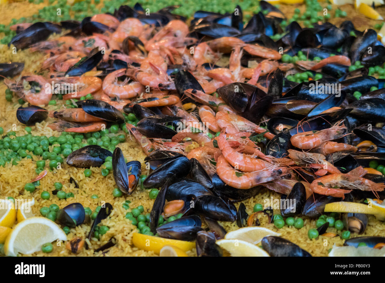 Giant spanish paella hi-res stock photography and images - Alamy