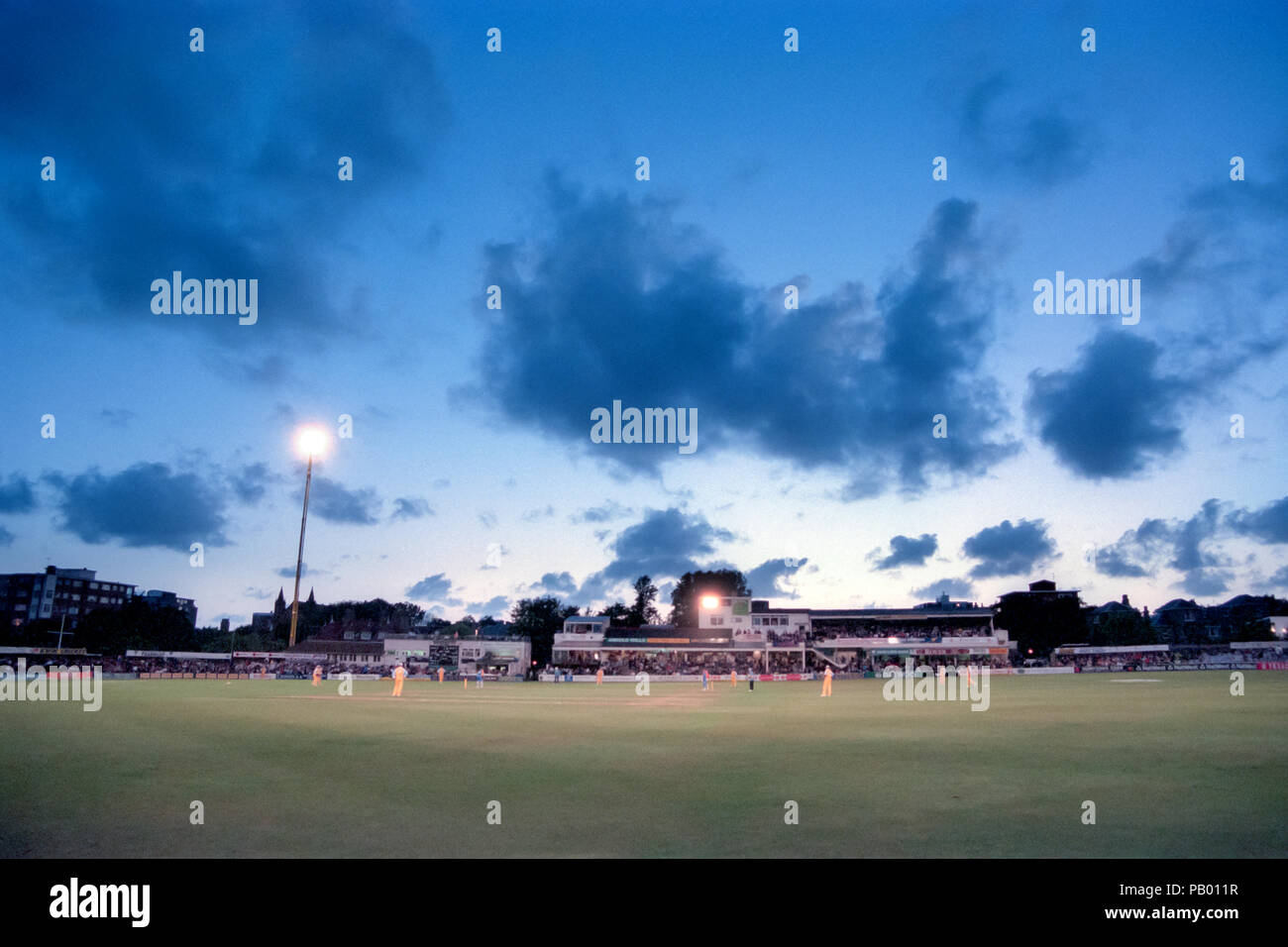 Cricket sussex ground floodlights hi-res stock photography and images ...