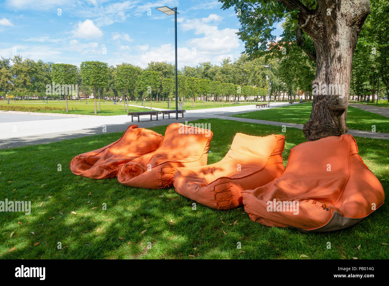 Lukiskiu square hi-res stock photography and images - Alamy