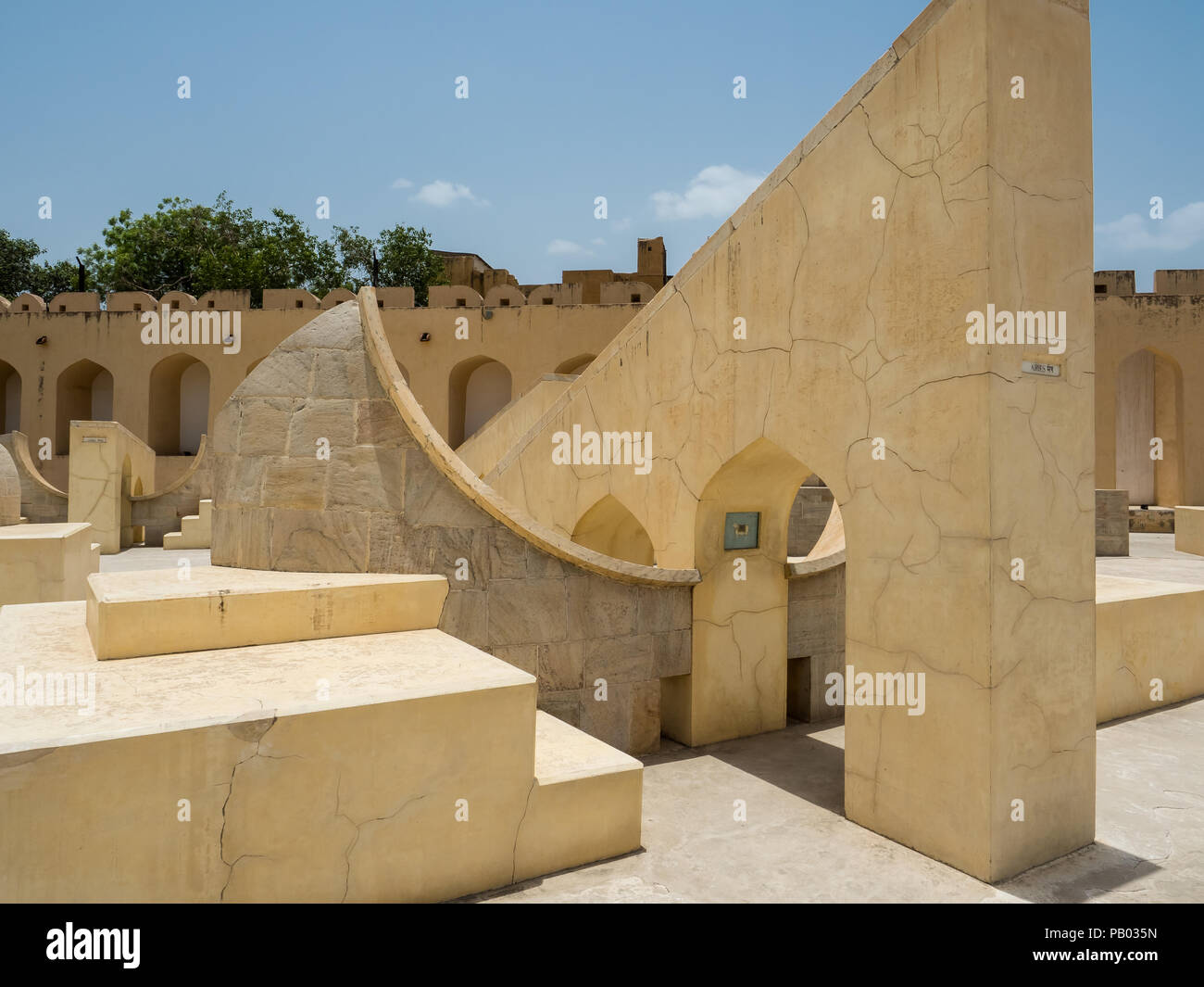 Stunning architectural wonders hi-res stock photography and images - Alamy