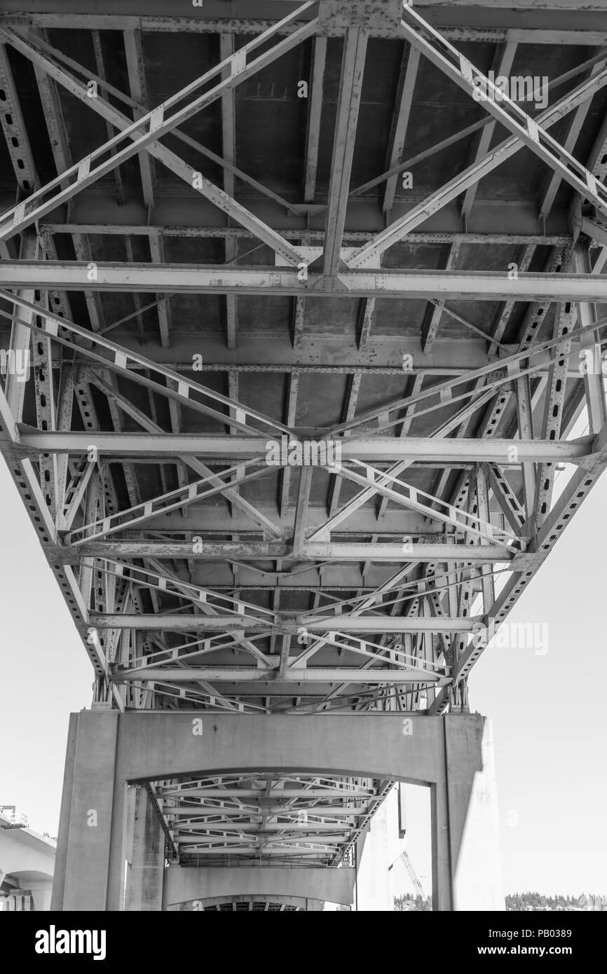 Bridge bottom view beams Black and White Stock Photos & Images - Alamy