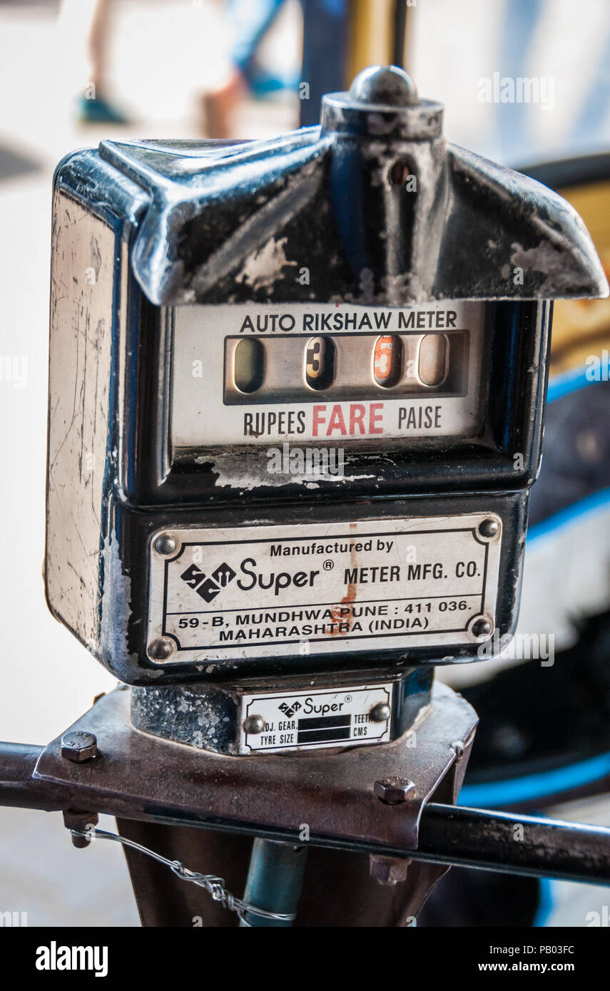 Taxi meter hi-res stock photography and images - Alamy