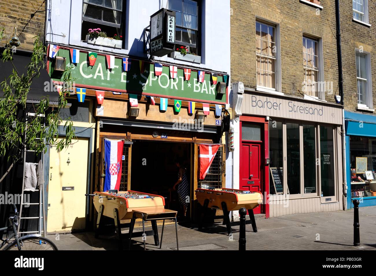 Cafe kick cafe sport bar london hi-res stock photography and images - Alamy