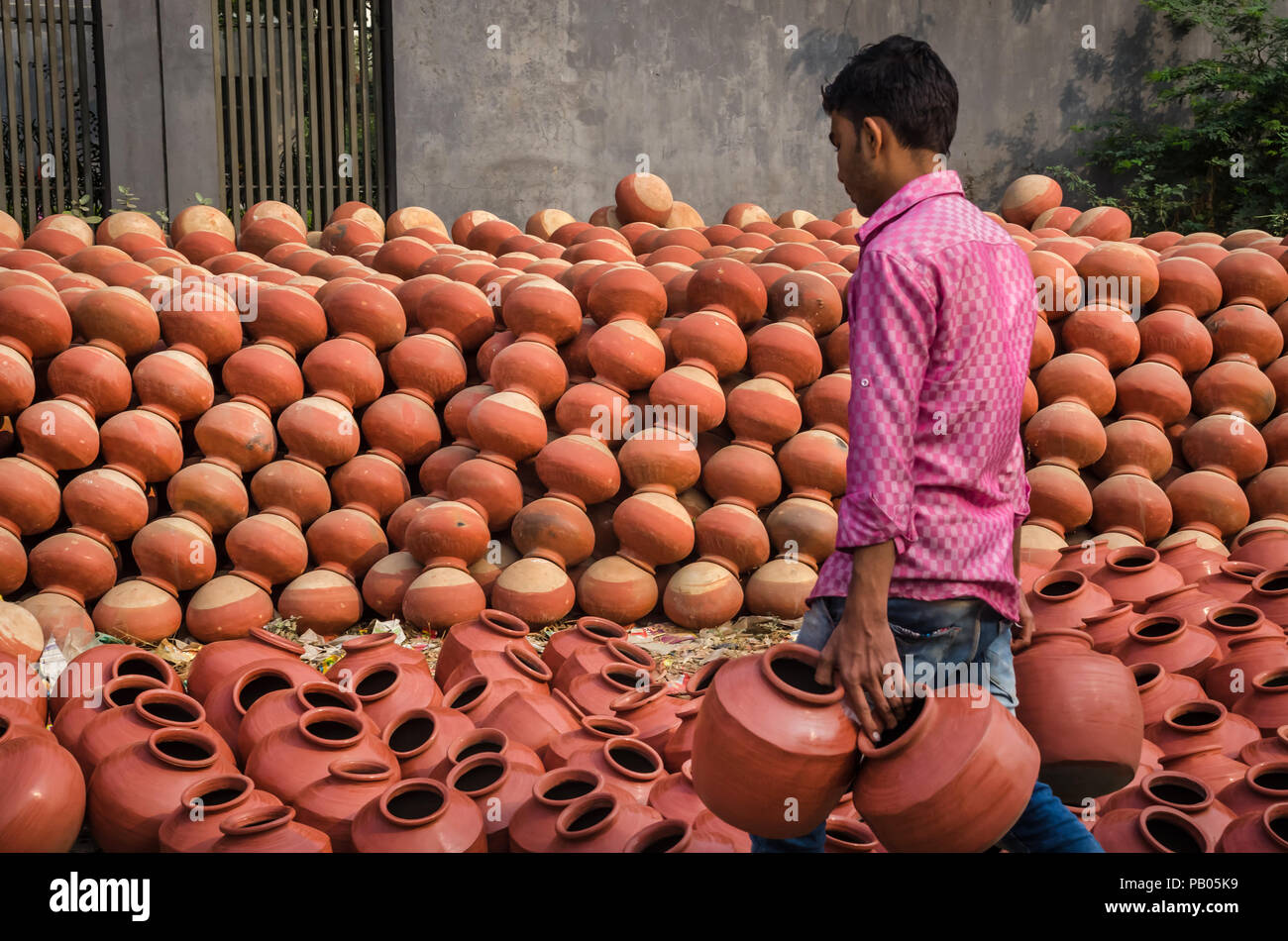 Water clay pots hi-res stock photography and images - Alamy