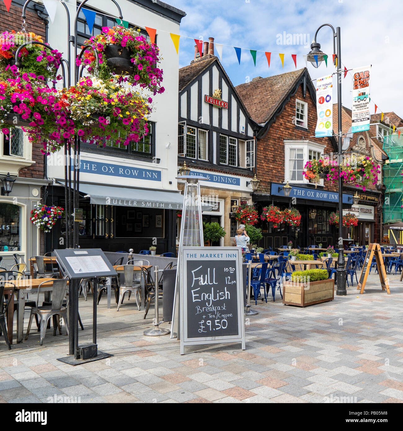 Salisbury square hi-res stock photography and images - Alamy