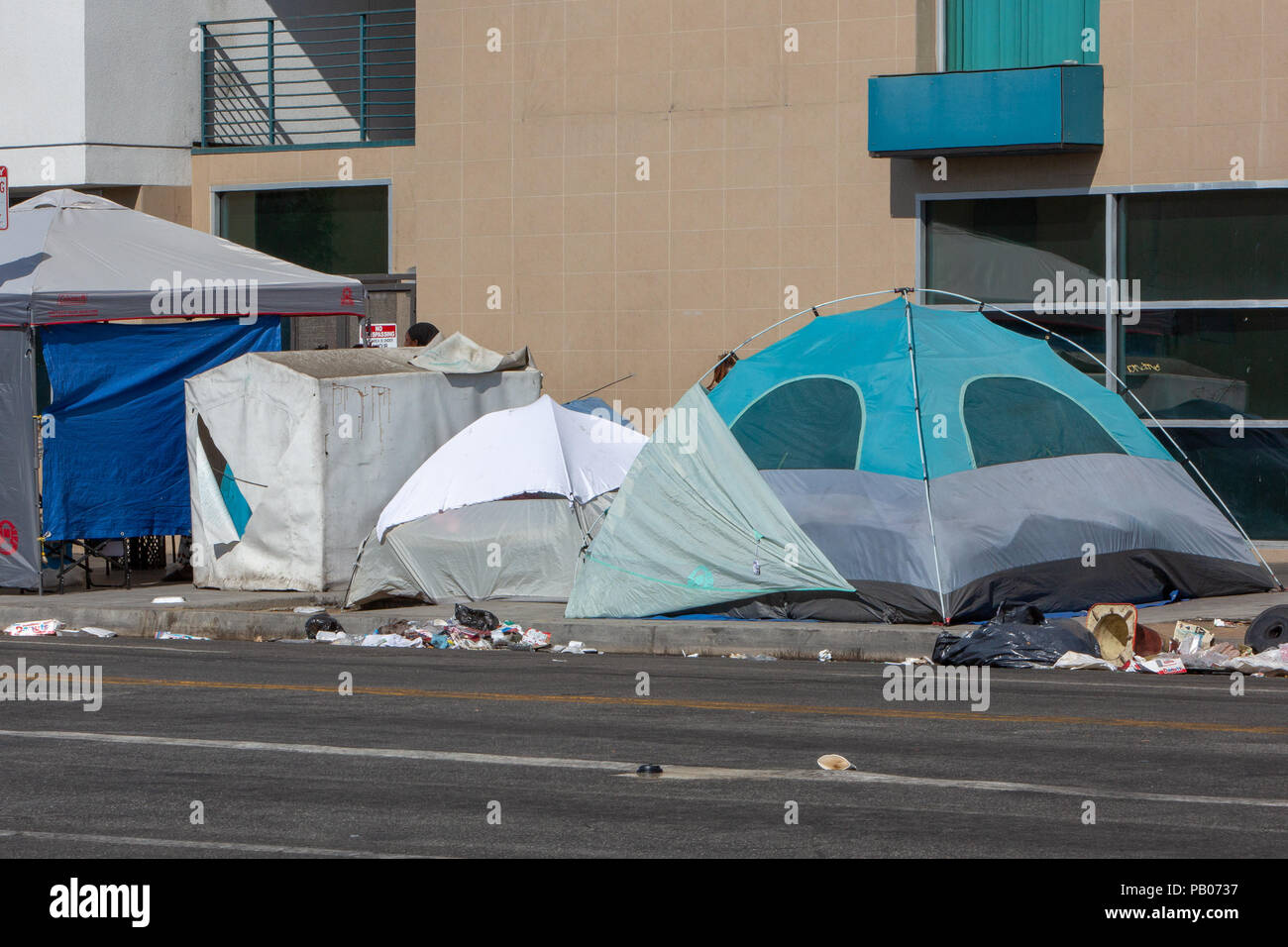 Homeless encampment los angeles hi-res stock photography and images - Alamy