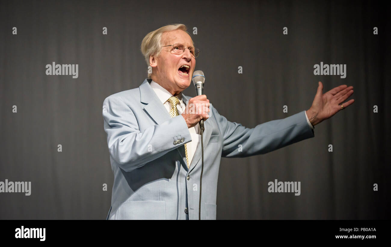 Nicholas parsons hi-res stock photography and images - Alamy