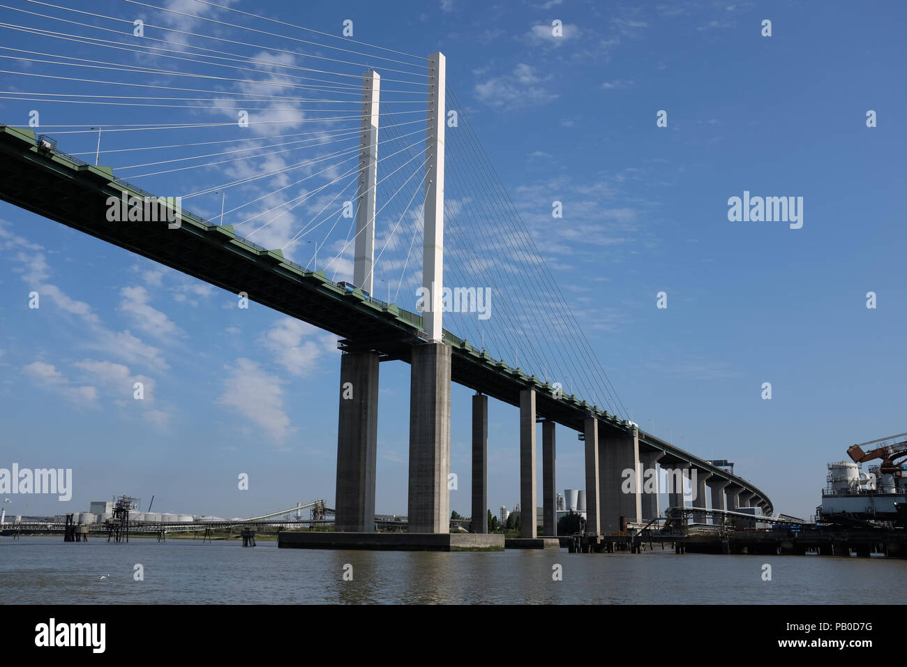 Qe2 bridge thurrock hi-res stock photography and images - Alamy