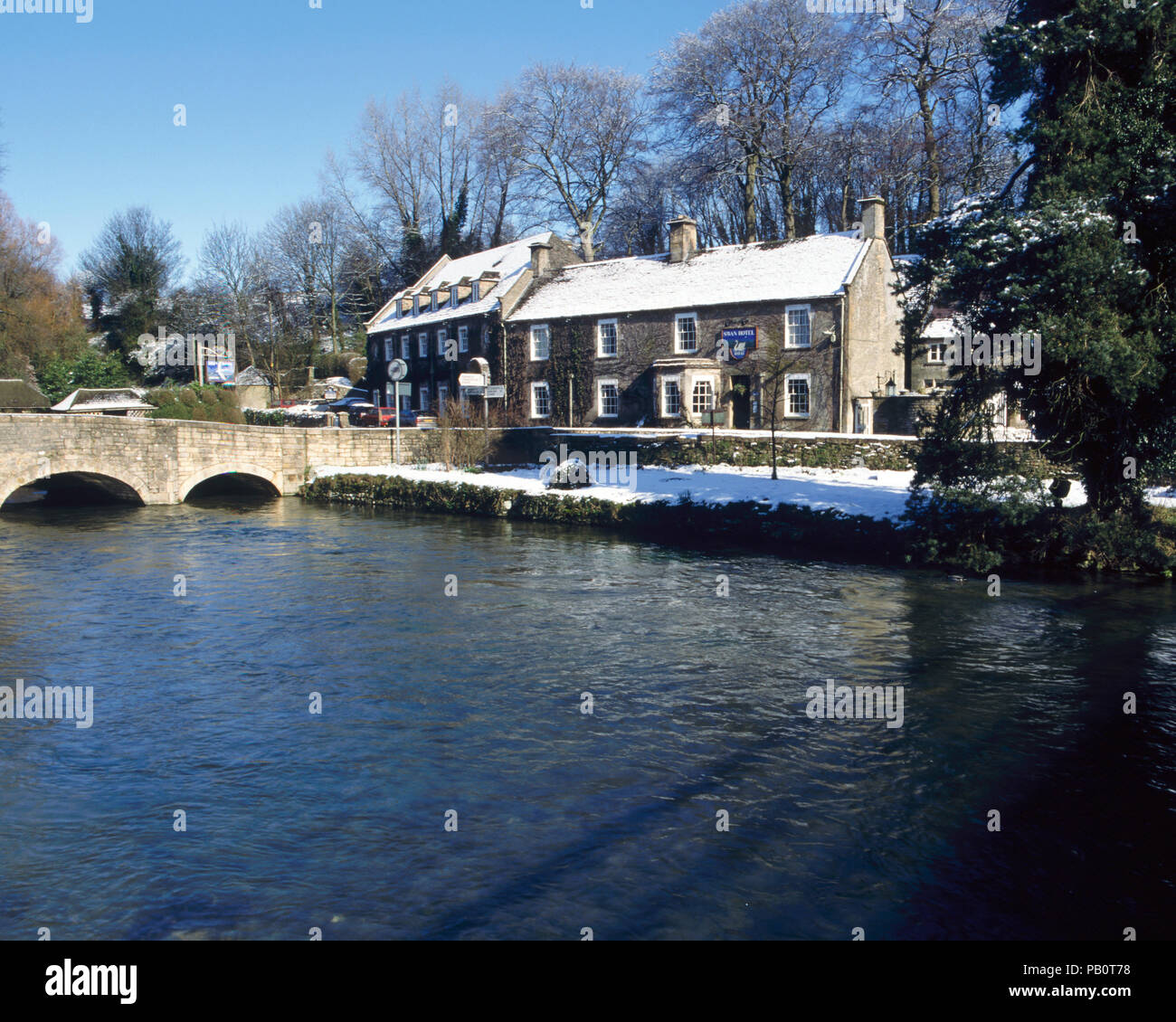 Cotswolds bibury winter snow hi-res stock photography and images - Alamy