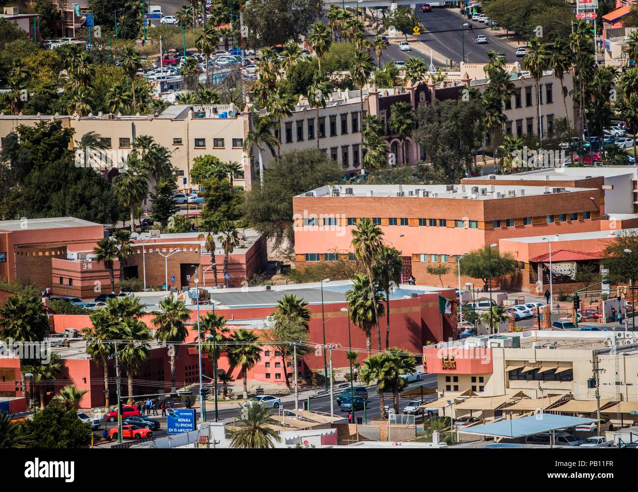 Universidad edificio hi-res stock photography and images - Alamy