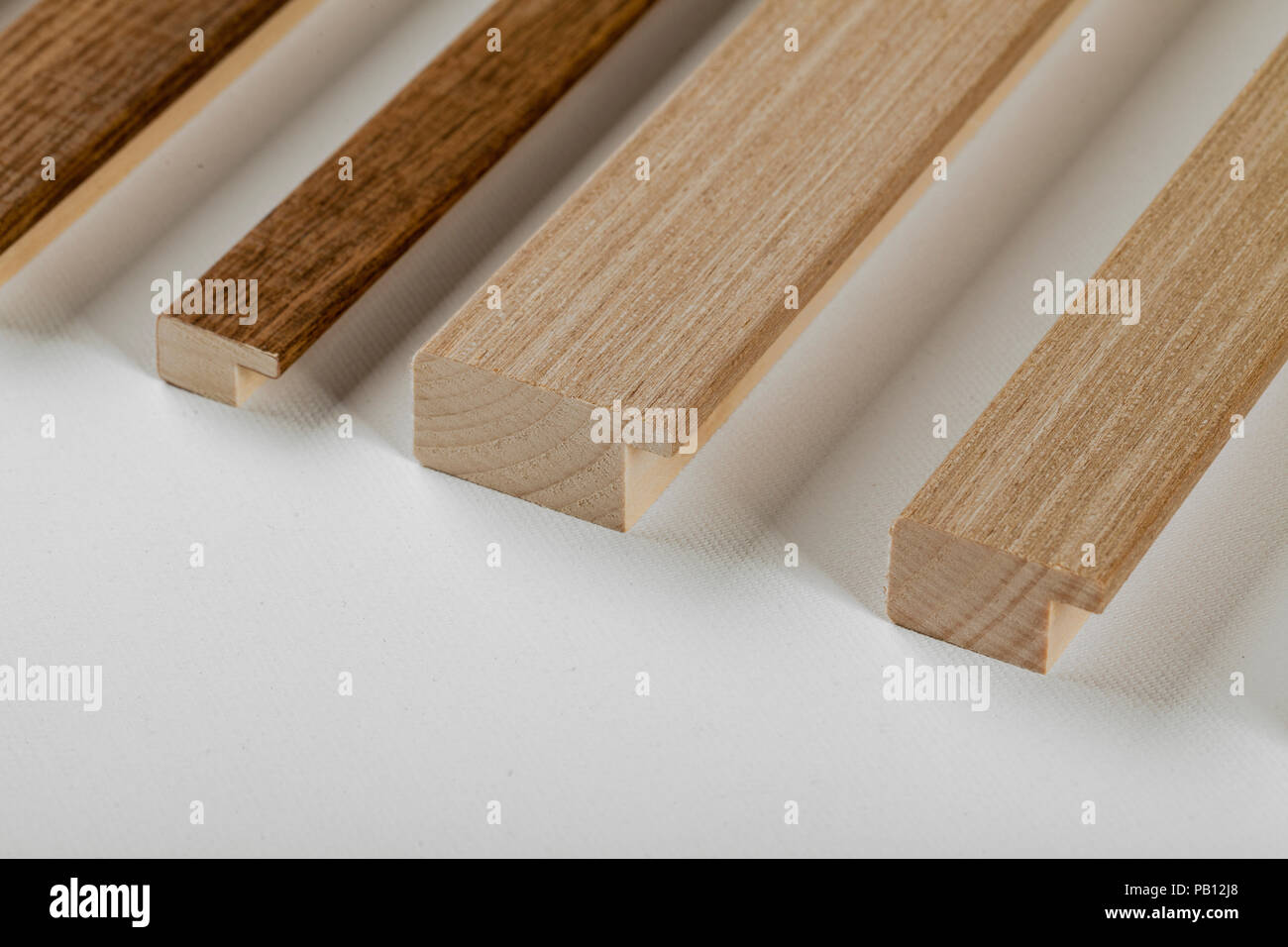 Frames molding hi-res stock photography and images - Alamy