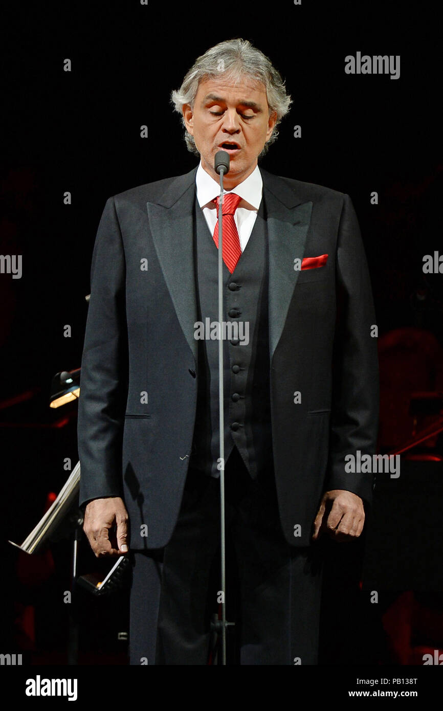 HOLLYWOOD, FL - FEBRUARY 12: Andrea Bocelli performs at Hard Rock Live ...