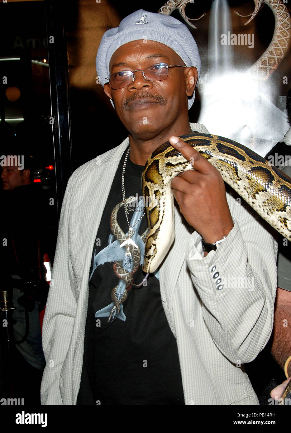 Samuel Jackson ( and the snake ) arriving at the SNAKE ON A PLANE ...