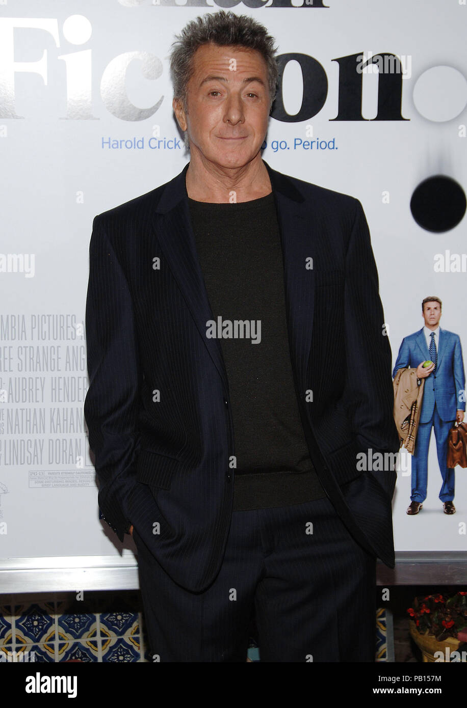 Dustin Hoffman arriving at the STRANGER THAN FICTION Premiere at the ...