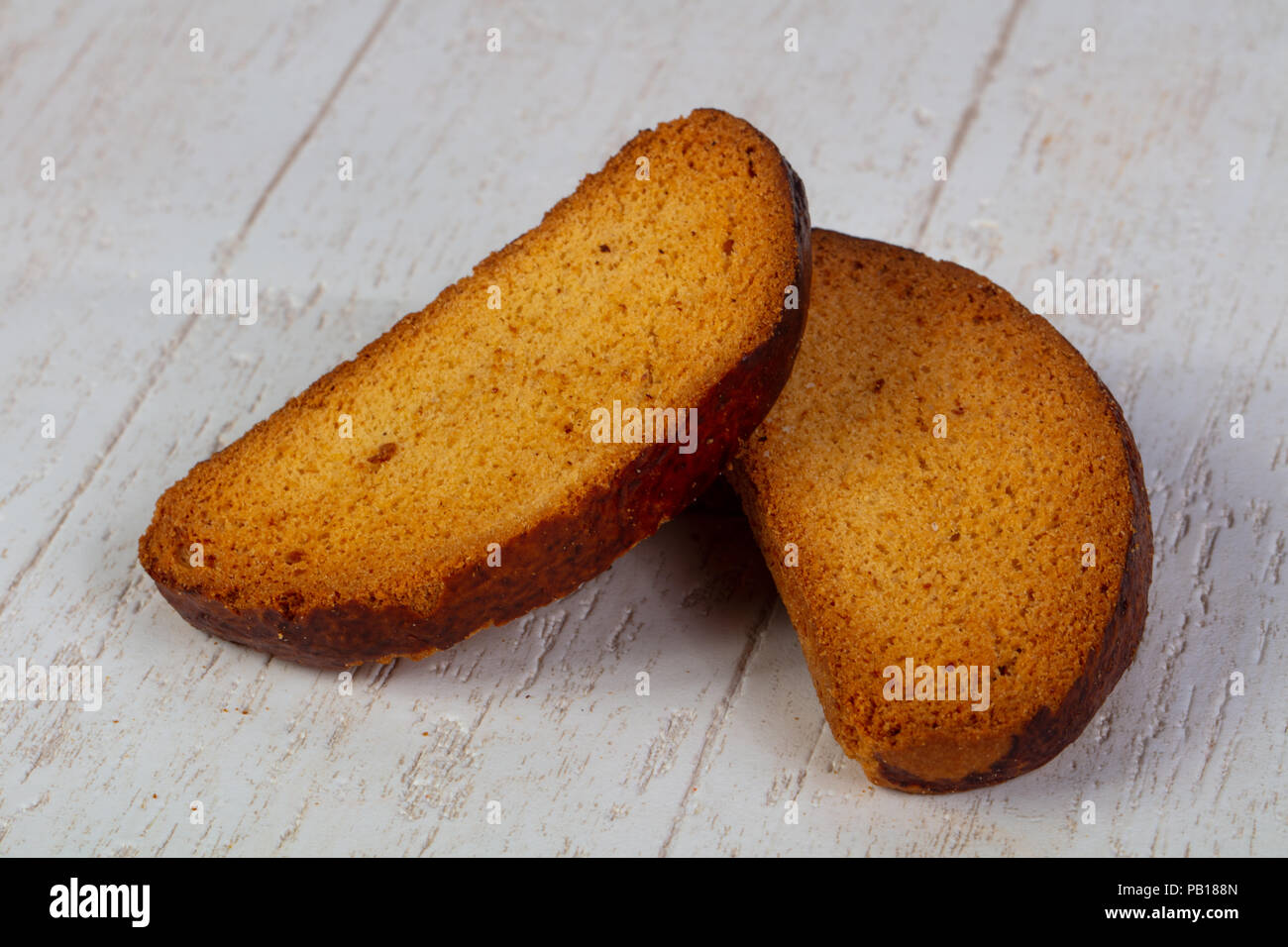 Sweet and fresh slices of gingerbread Stock Photo - Alamy