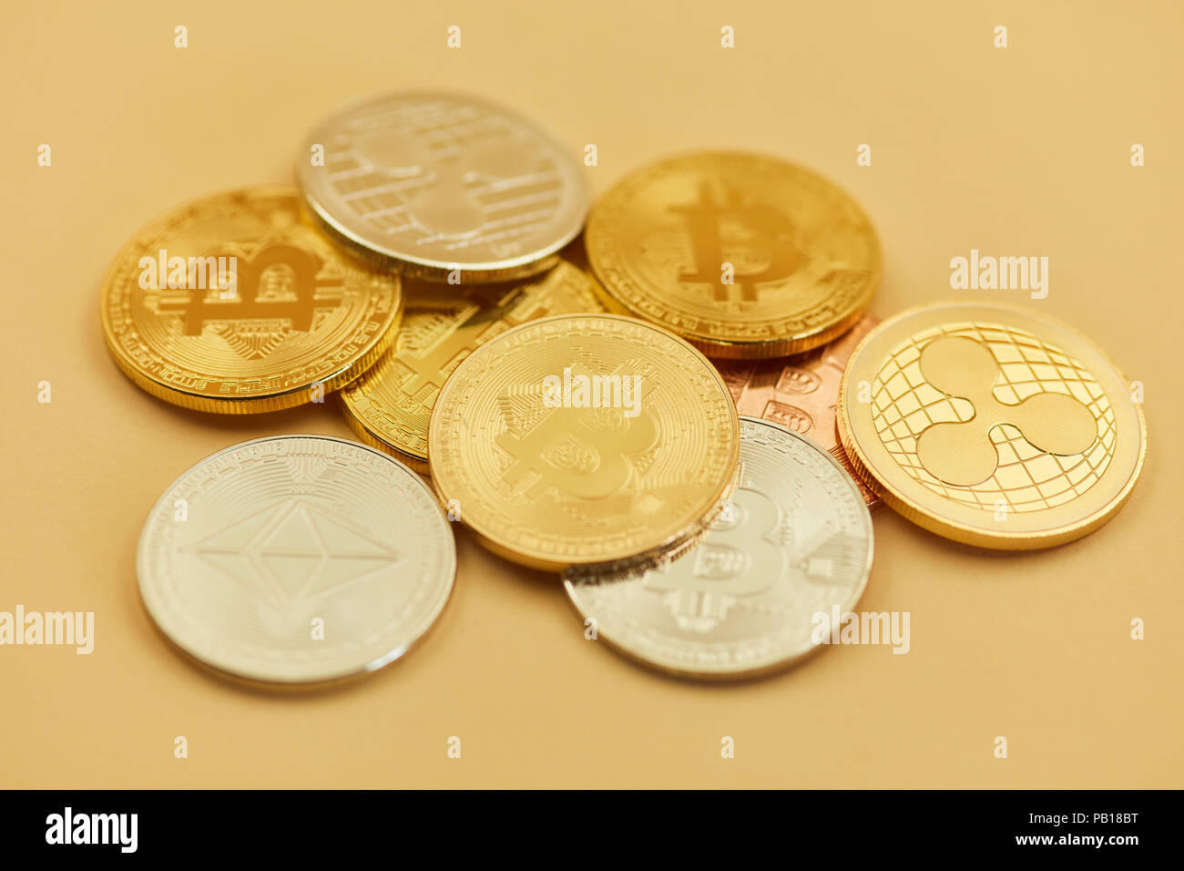 Digital banks hi-res stock photography and images - Alamy