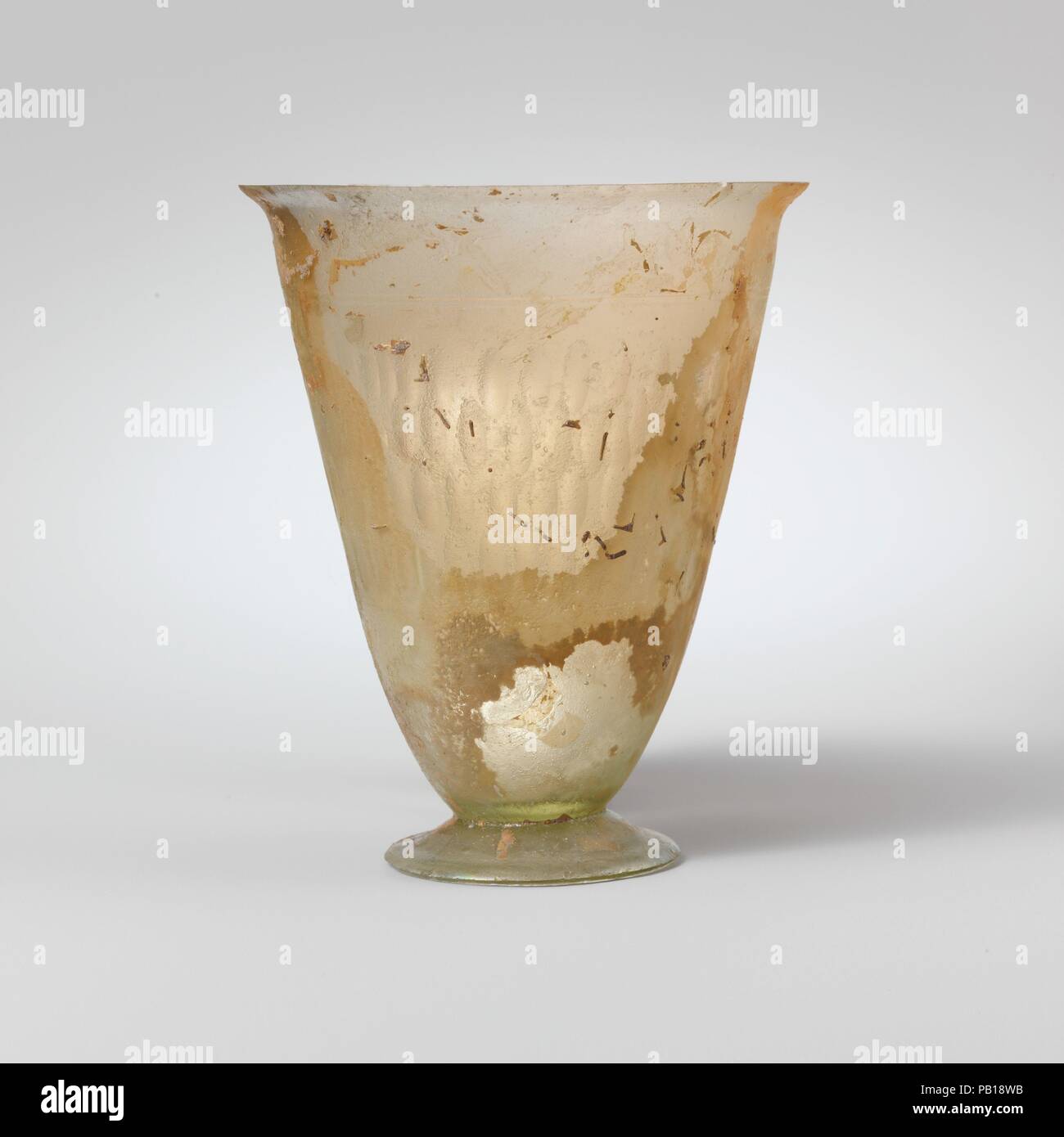 Outsplayed knocked off hi-res stock photography and images - Alamy