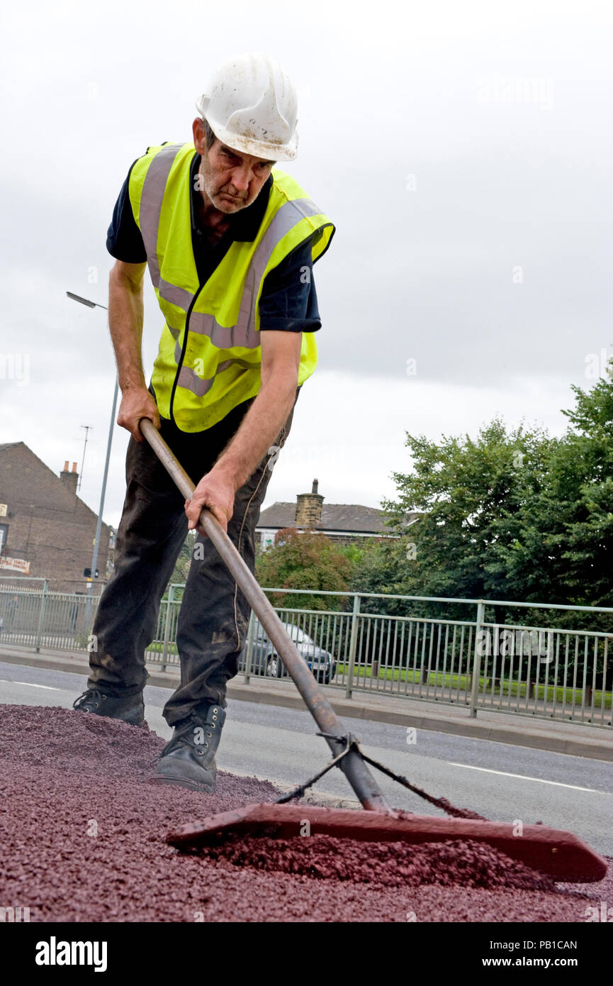 Molten tar hot hi-res stock photography and images - Alamy