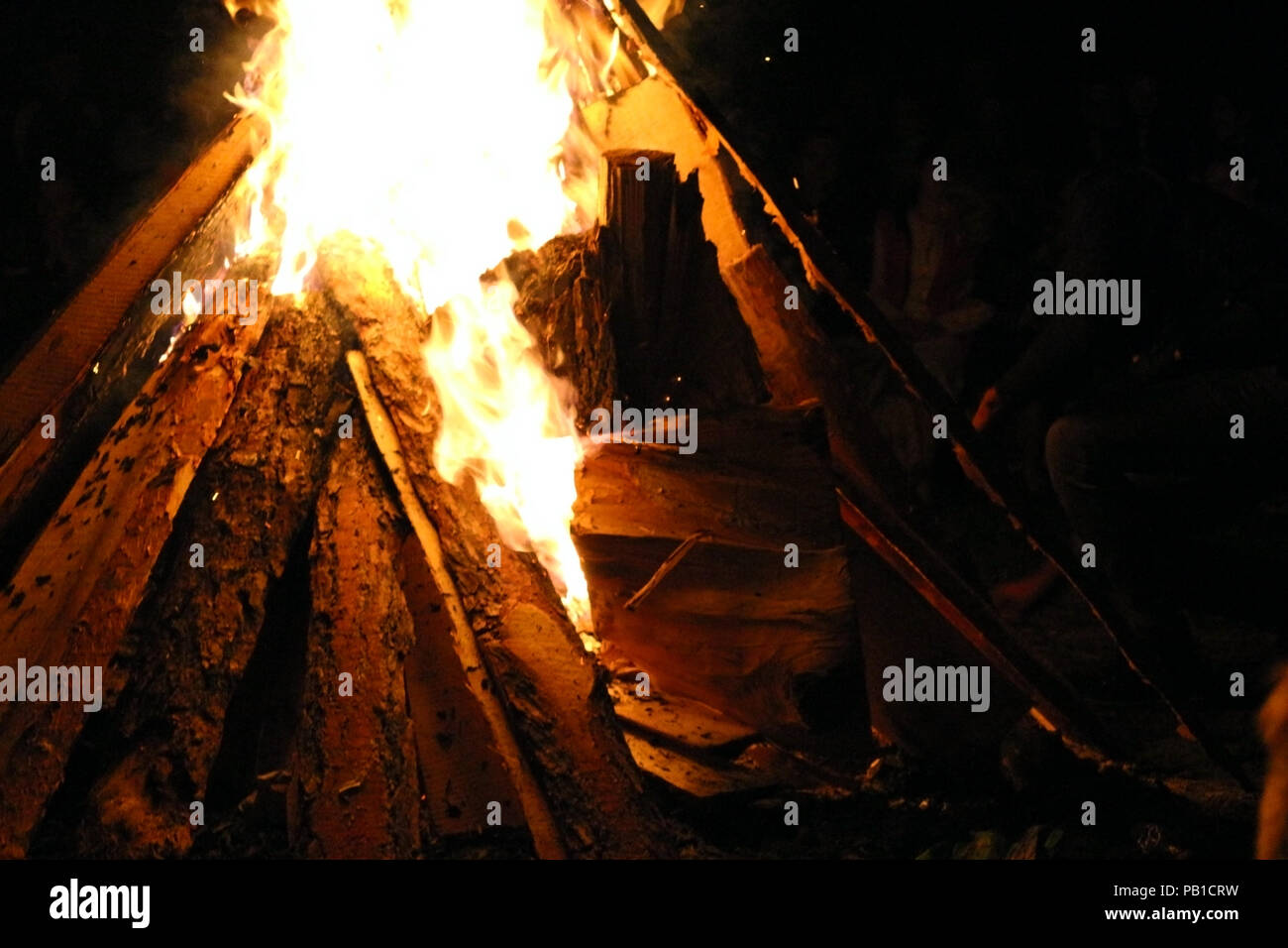 Bonfire burnt out Stock Photo - Alamy