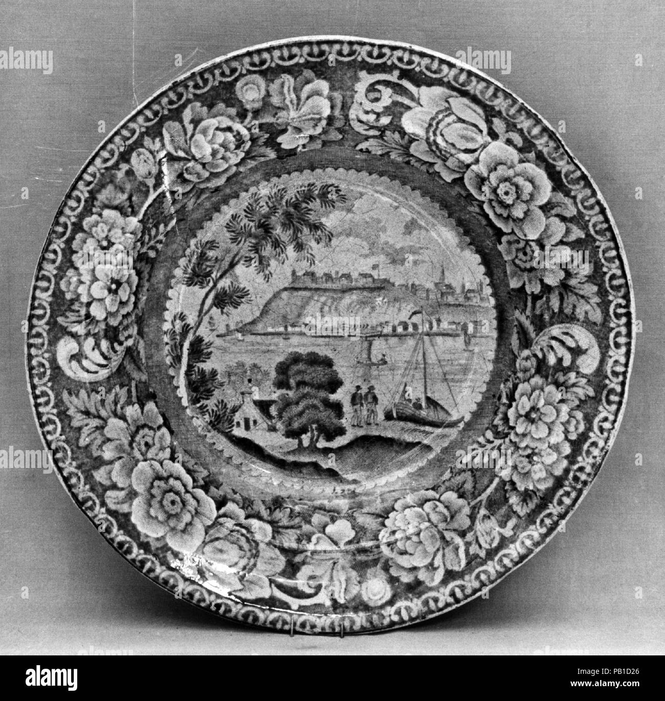 Plate. Culture: British (American market). Dimensions: Diam. 9 in. (22. ...