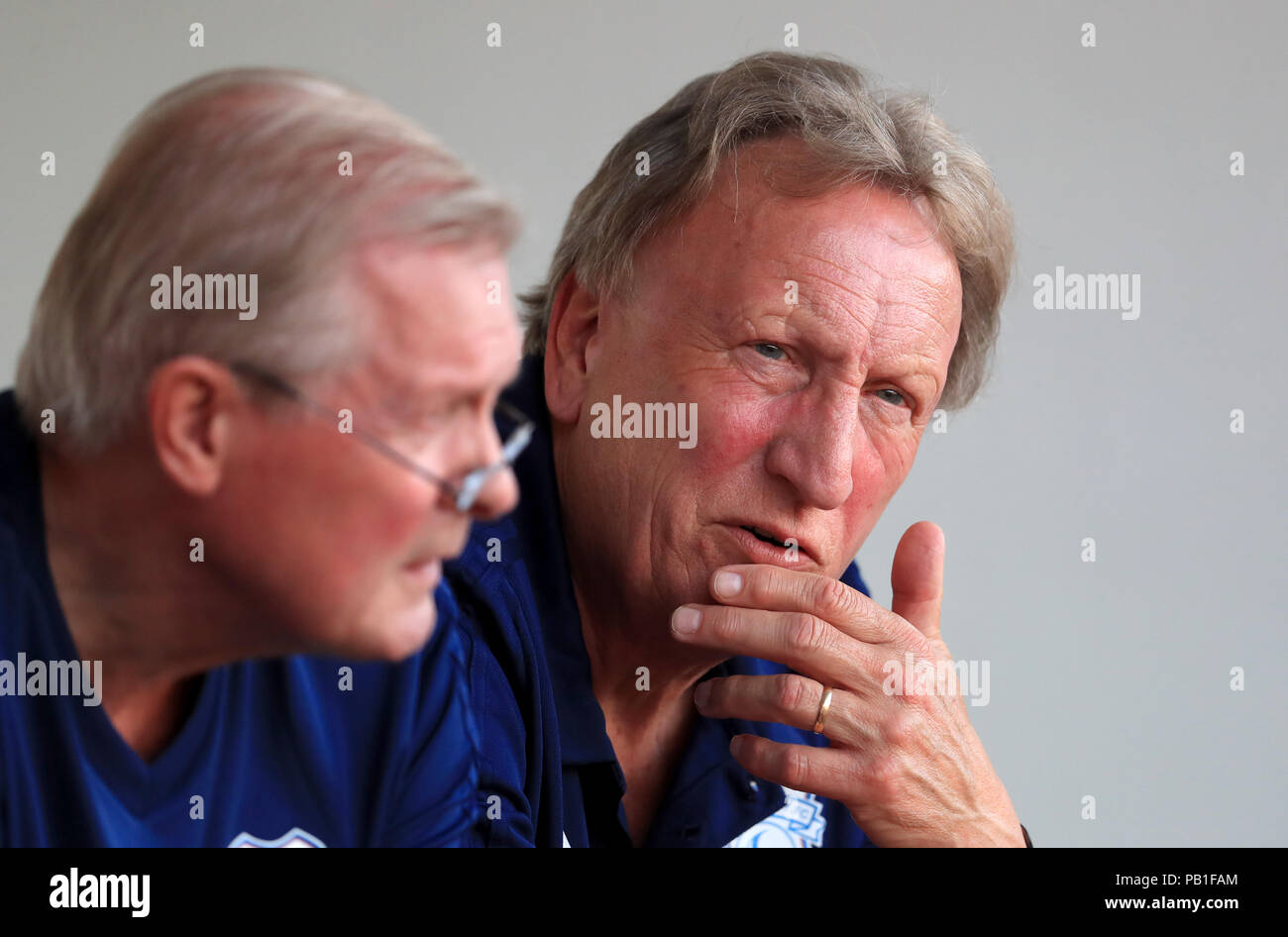 Doctor logos hi-res stock photography and images - Alamy