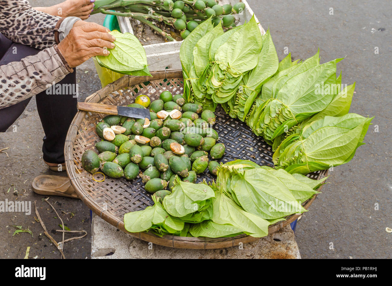 Selling betel nut chewing hi-res stock photography and images - Alamy