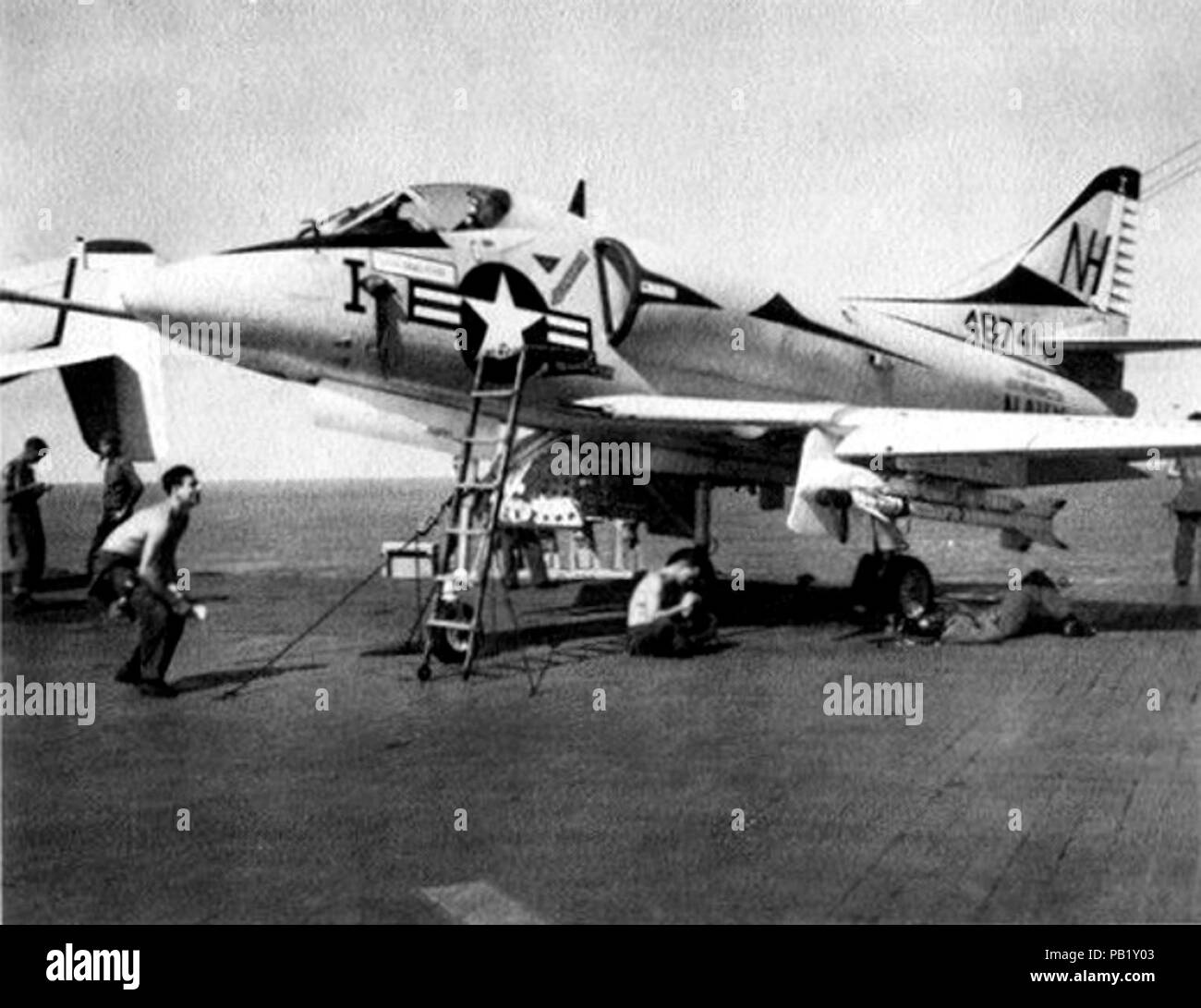 A-4B Skyhawk of VA-113 on USS Bennington (CVS-20) in 1965 Stock Photo ...