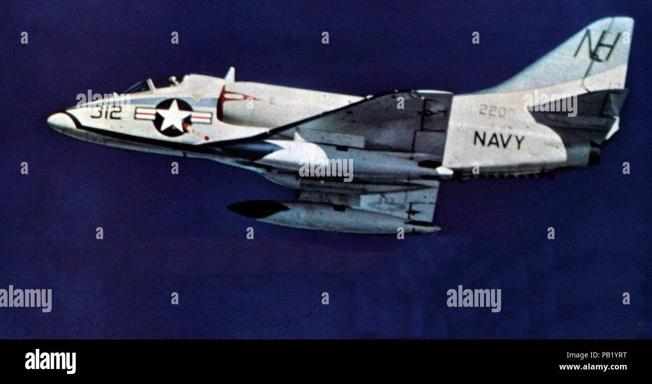 A4D-1 Skyhawk VA-113 in flight in 1958 Stock Photo - Alamy