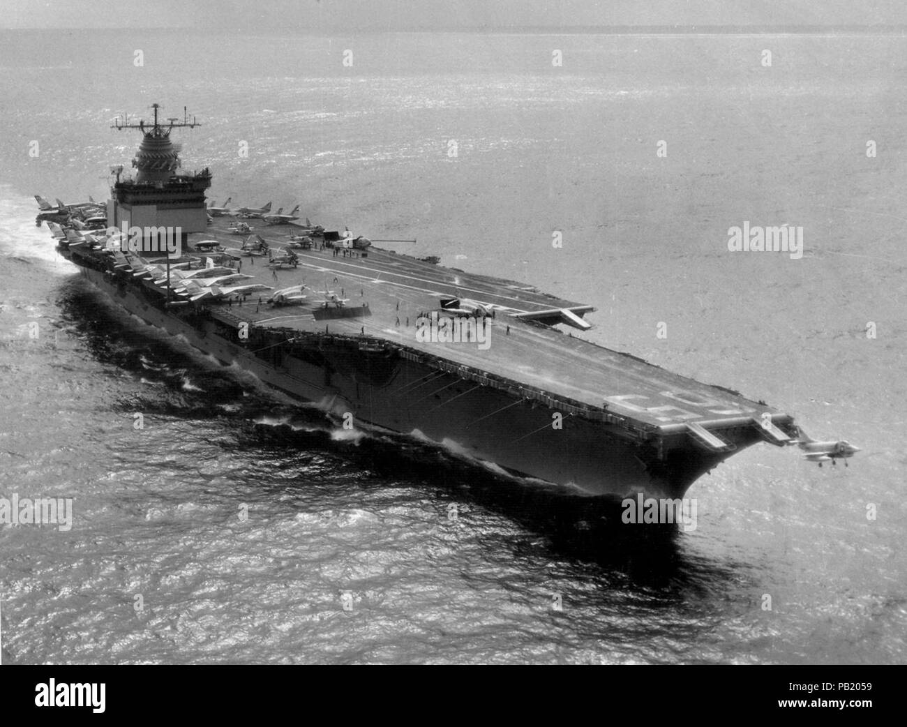 Uss enterprise cvan 65 hi-res stock photography and images - Alamy