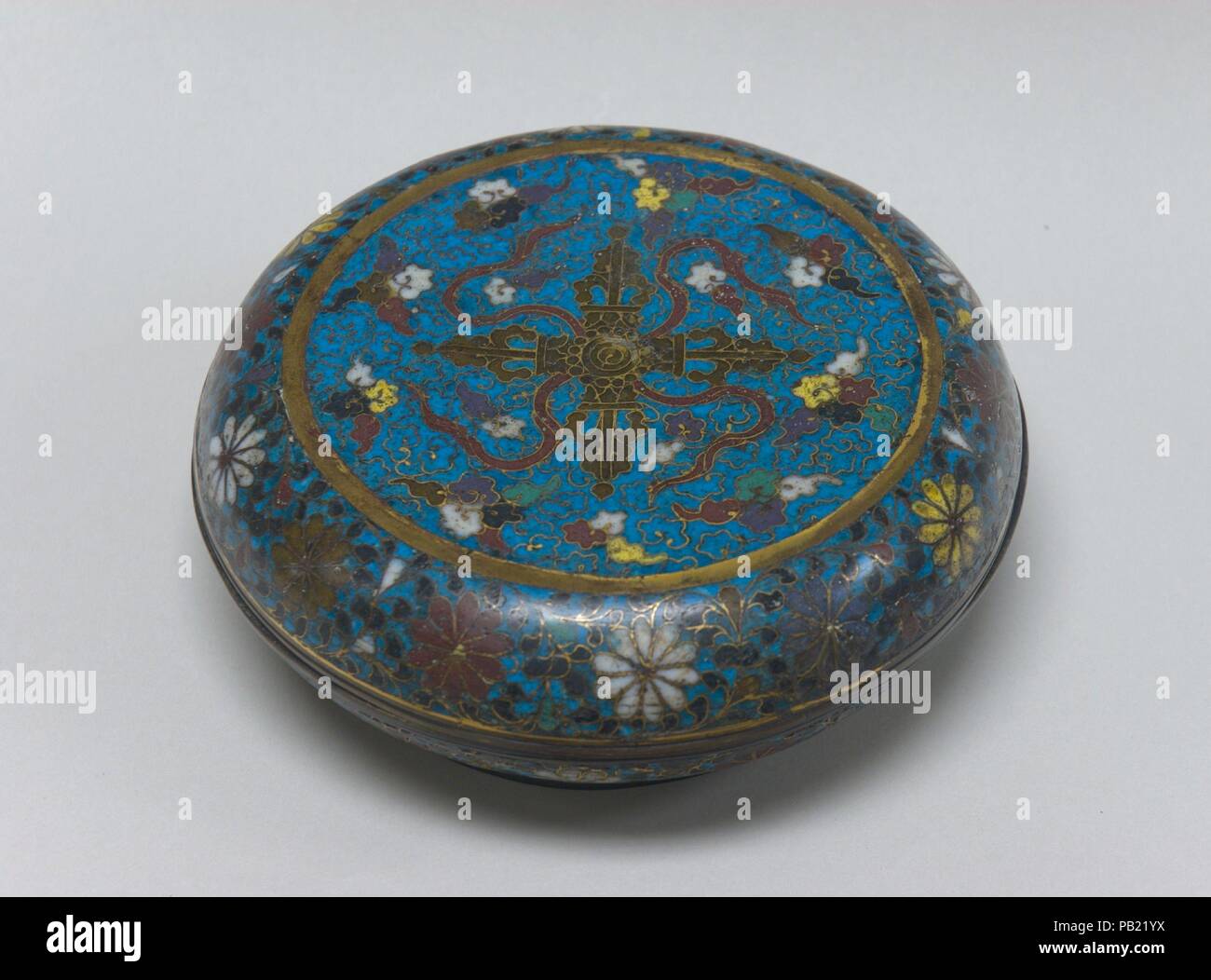 Covered Box. Culture: China. Dimensions: Diam. 8 1/2 in. (21.6 cm ...