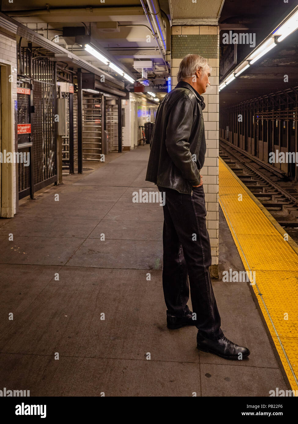 6 Train Subway High Resolution Stock Photography and Images - Alamy