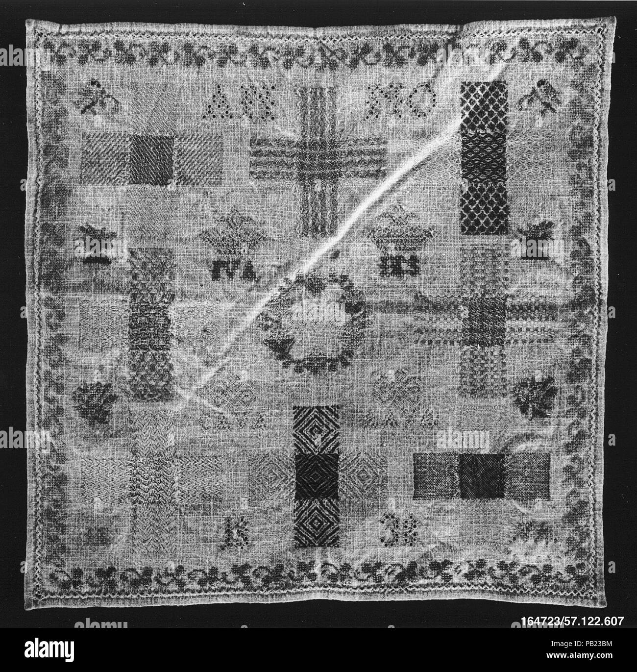 W 1 7 25 Black and White Stock Photos & Images - Alamy